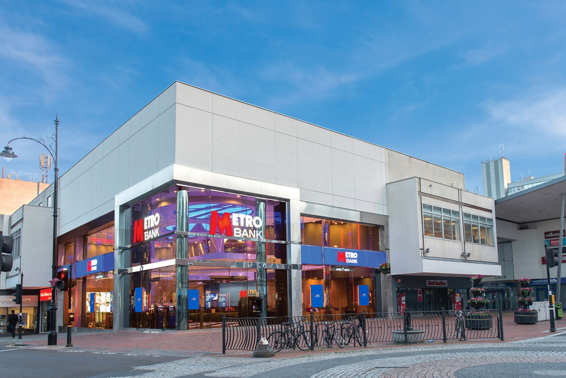 Reading | Metro Bank